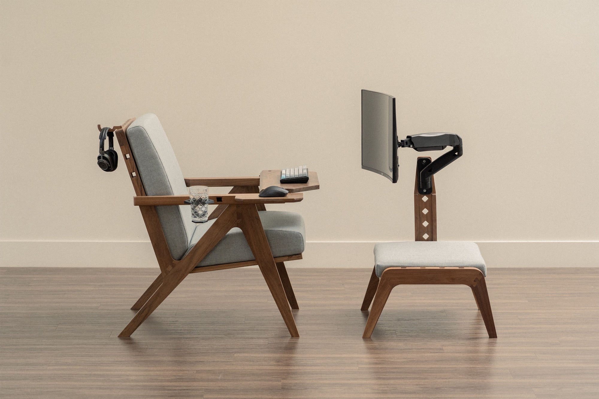 Envy - The Armchair Workstation – Bateman Labs